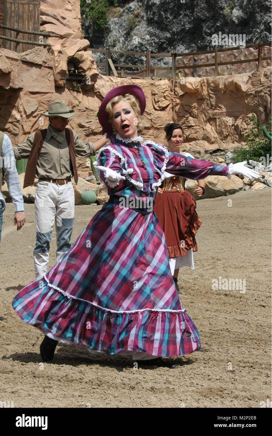 Beatrice richter karl may -Fotos und -Bildmaterial in hoher Auflösung ...