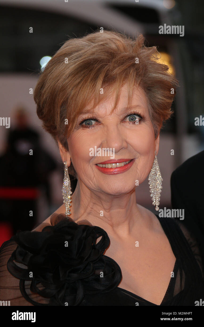 Carolin Reiber, 50. Goldene Kamera Ankunft am Roten Teppich in der ...