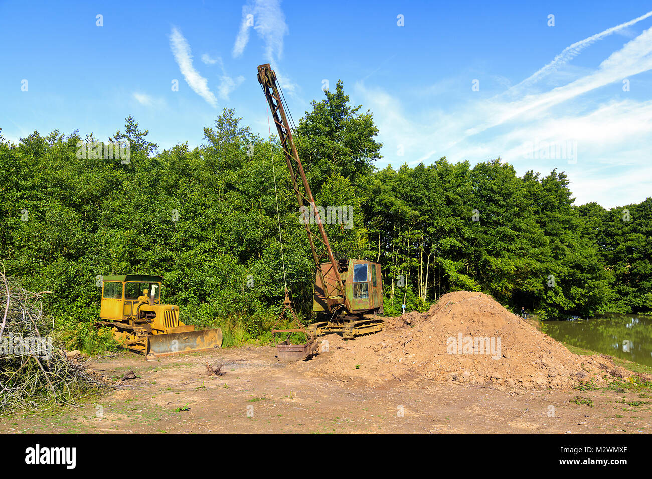Alte raupe bulldozer -Fotos und -Bildmaterial in hoher Auflösung – Alamy