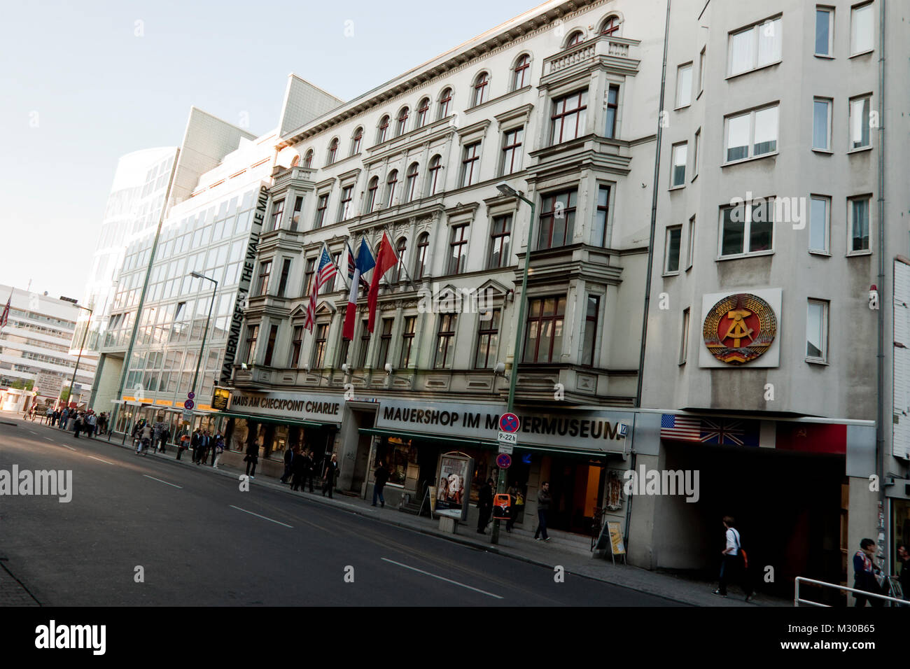 Checkpoint Charlie in der Friedrichstraße, ehemaliger alliierten ...