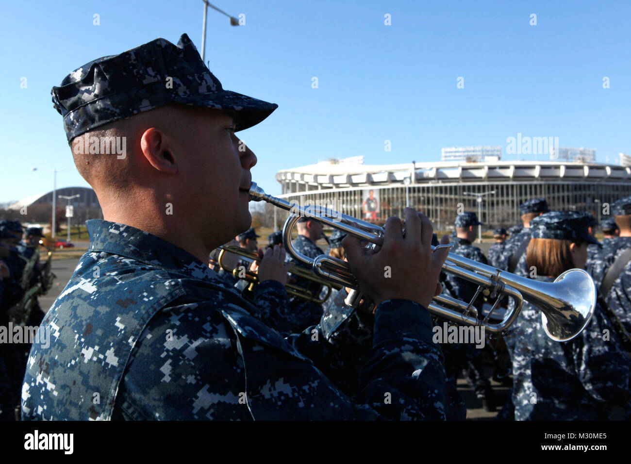 121126-N-HG 258-067 (November 26, 2012) WASHINGTON, D.C., vorzusingen ...