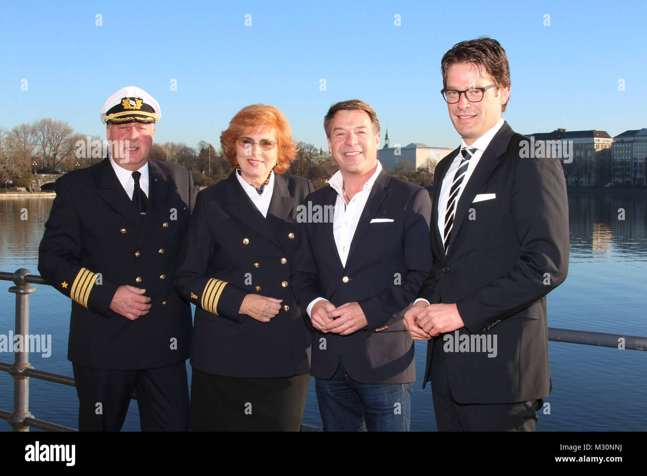 Kapitaen schornstein-pate Patrick Lindner, Andreas Greulich ...