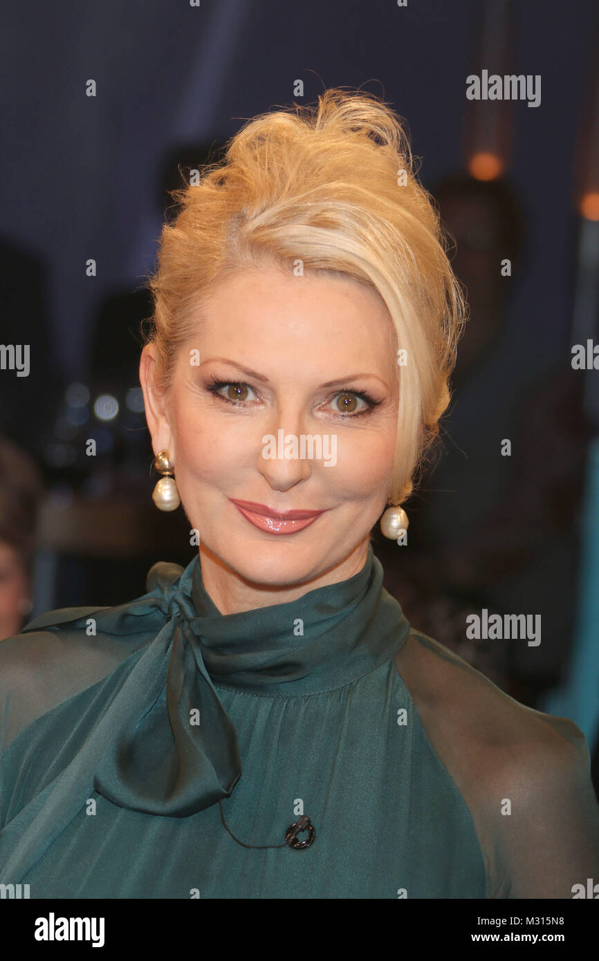 Desiree nick -Fotos und -Bildmaterial in hoher Auflösung - Seite 6 - Alamy