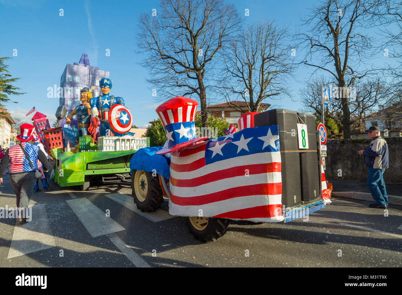 Pust karneval parade -Fotos und -Bildmaterial in hoher Auflösung – Alamy
