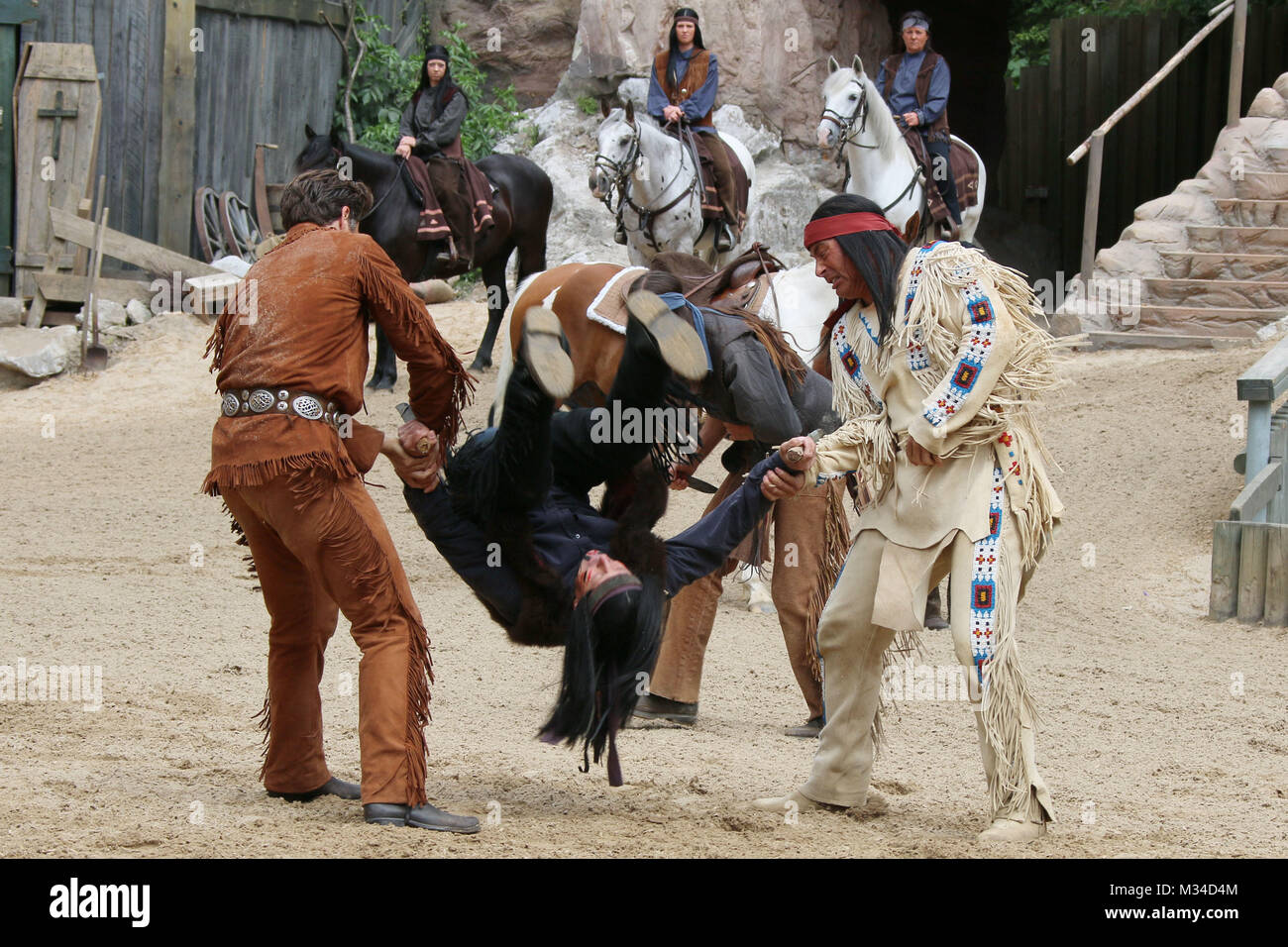 Winnetou old shatterhand -Fotos und -Bildmaterial in hoher Auflösung ...