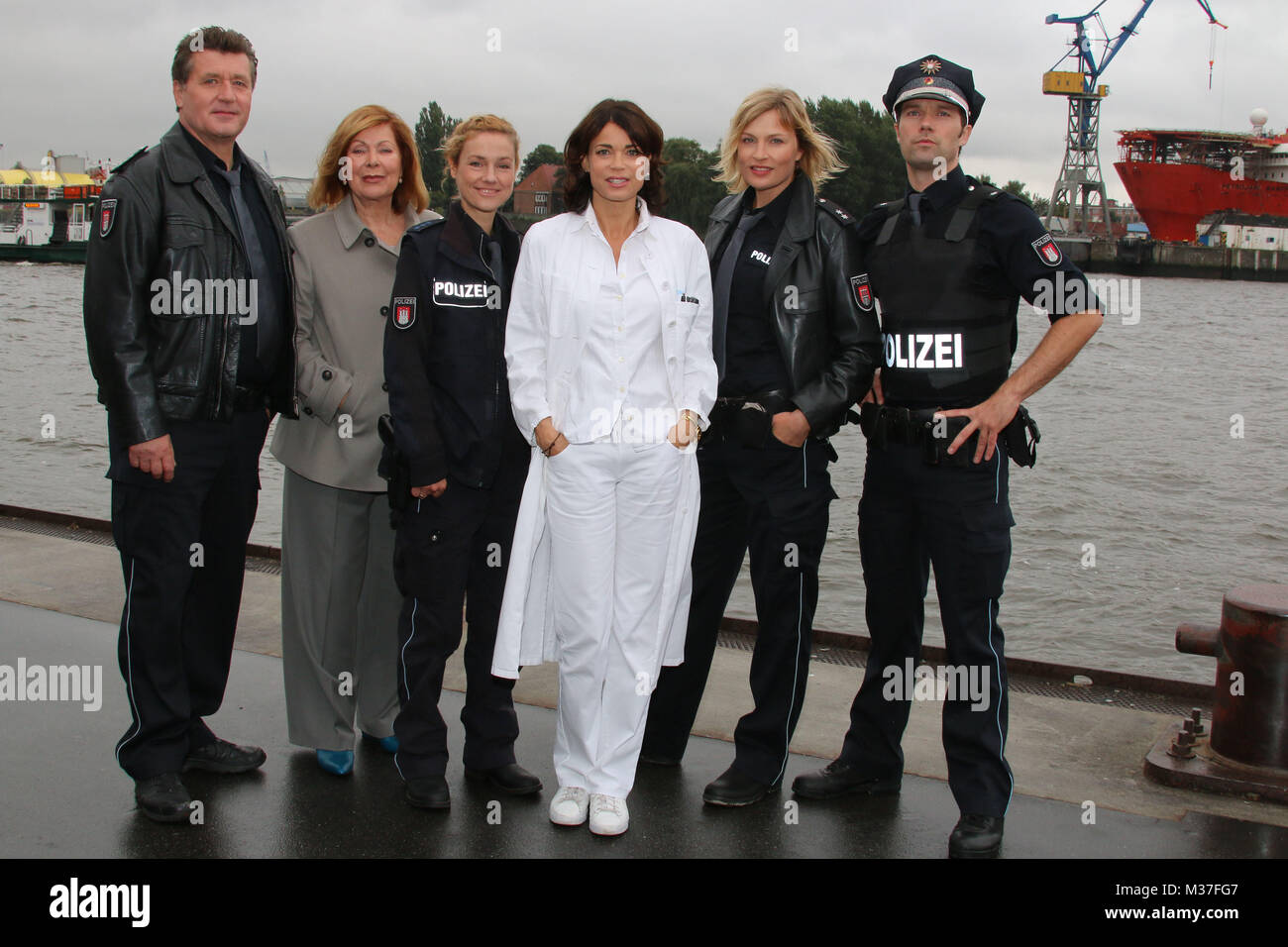 Heide Keller, Sanna Englund, Rhea Harder, Gerit Kling, Matthias Schloo ...