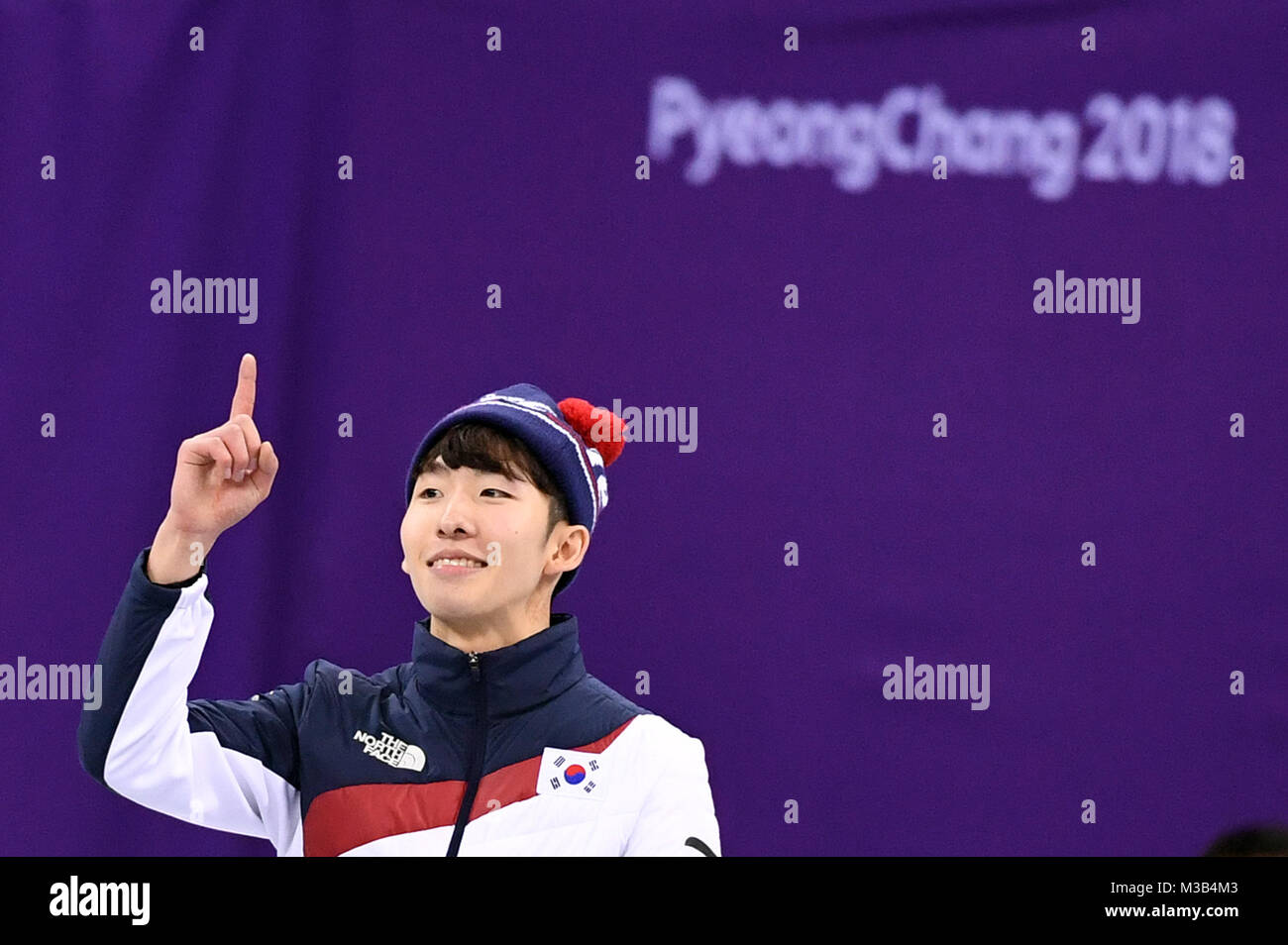 Pyeongchang, Südkorea. 10 Feb, 2018. Südkorea ist Lim Hyojun feiert nach den Herren 1500 m ...