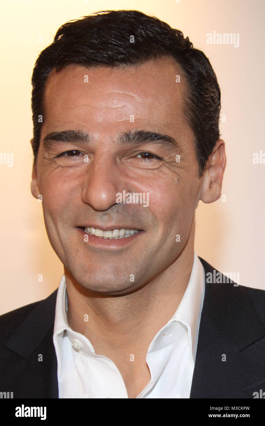 Erol sander -Fotos und -Bildmaterial in hoher Auflösung - Seite 2 - Alamy