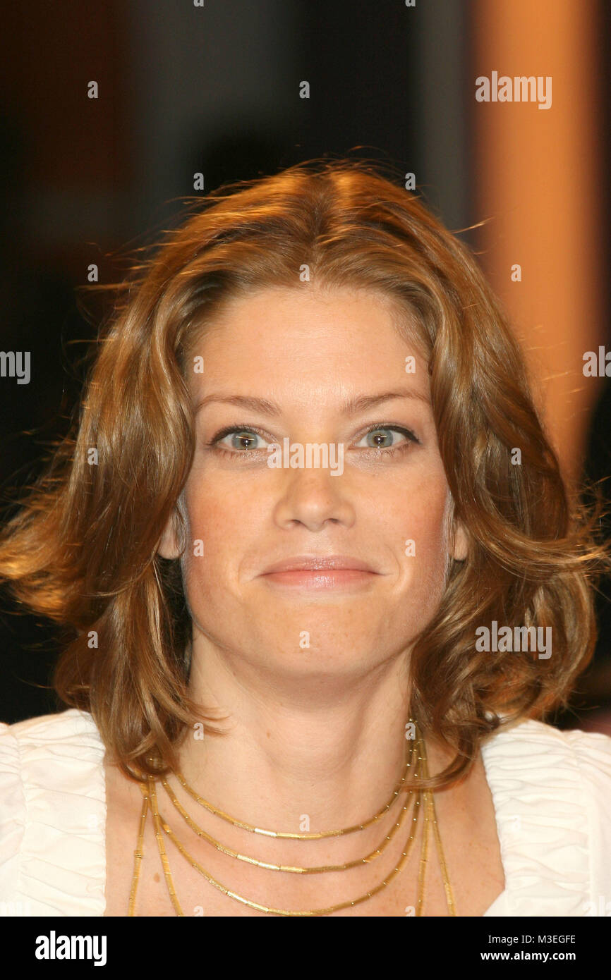 Marie baeumer -Fotos und -Bildmaterial in hoher Auflösung - Seite 2 - Alamy