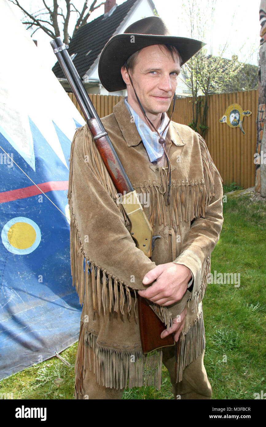 Thorsten nindel karl may -Fotos und -Bildmaterial in hoher Auflösung ...