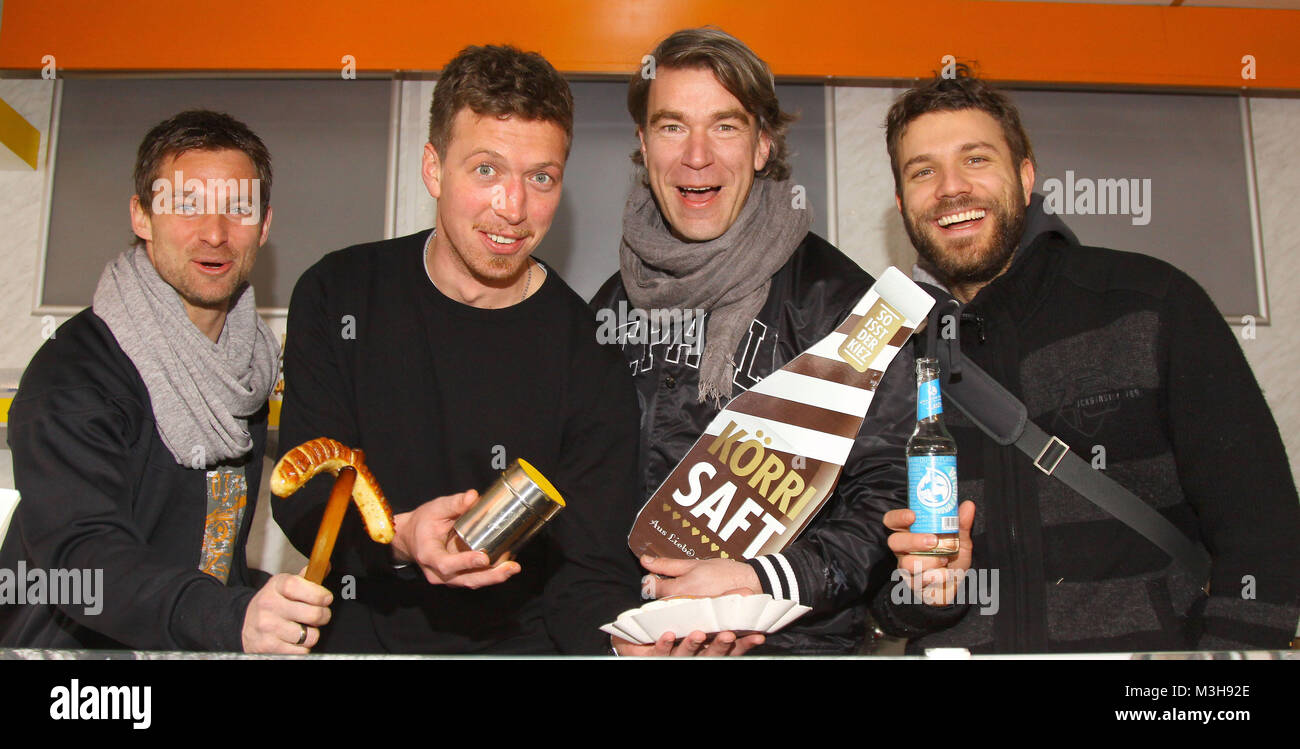 Florian Lechner, Marcel Eger, Tim Koch und Benny Adrion Braetst Du mir ...