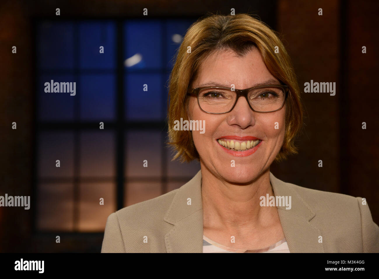 Deutsche moderatorin -Fotos und -Bildmaterial in hoher Auflösung – Alamy