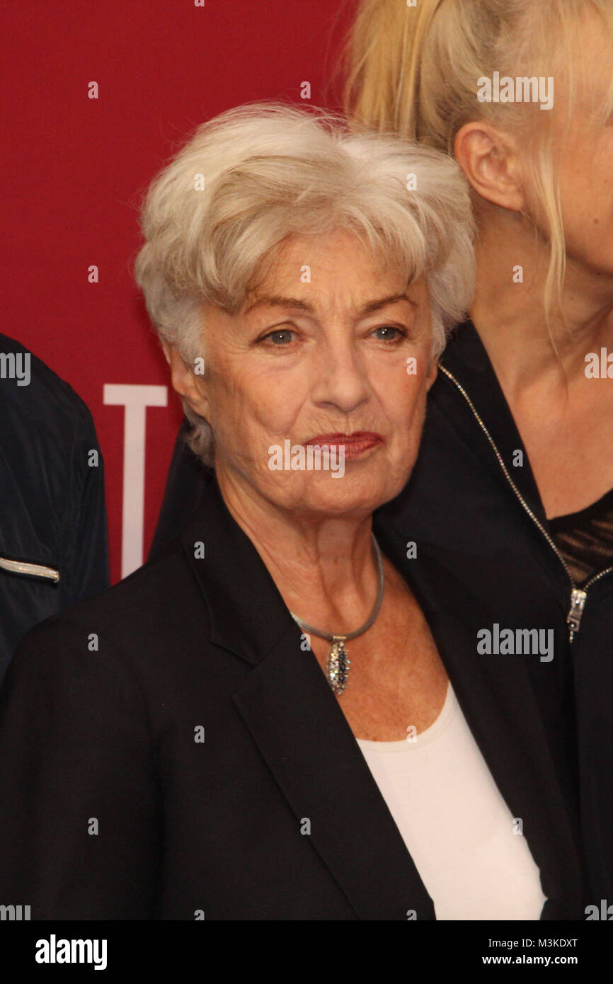 With Nicole Heesters Stockfotos & With Nicole Heesters Bilder - Alamy