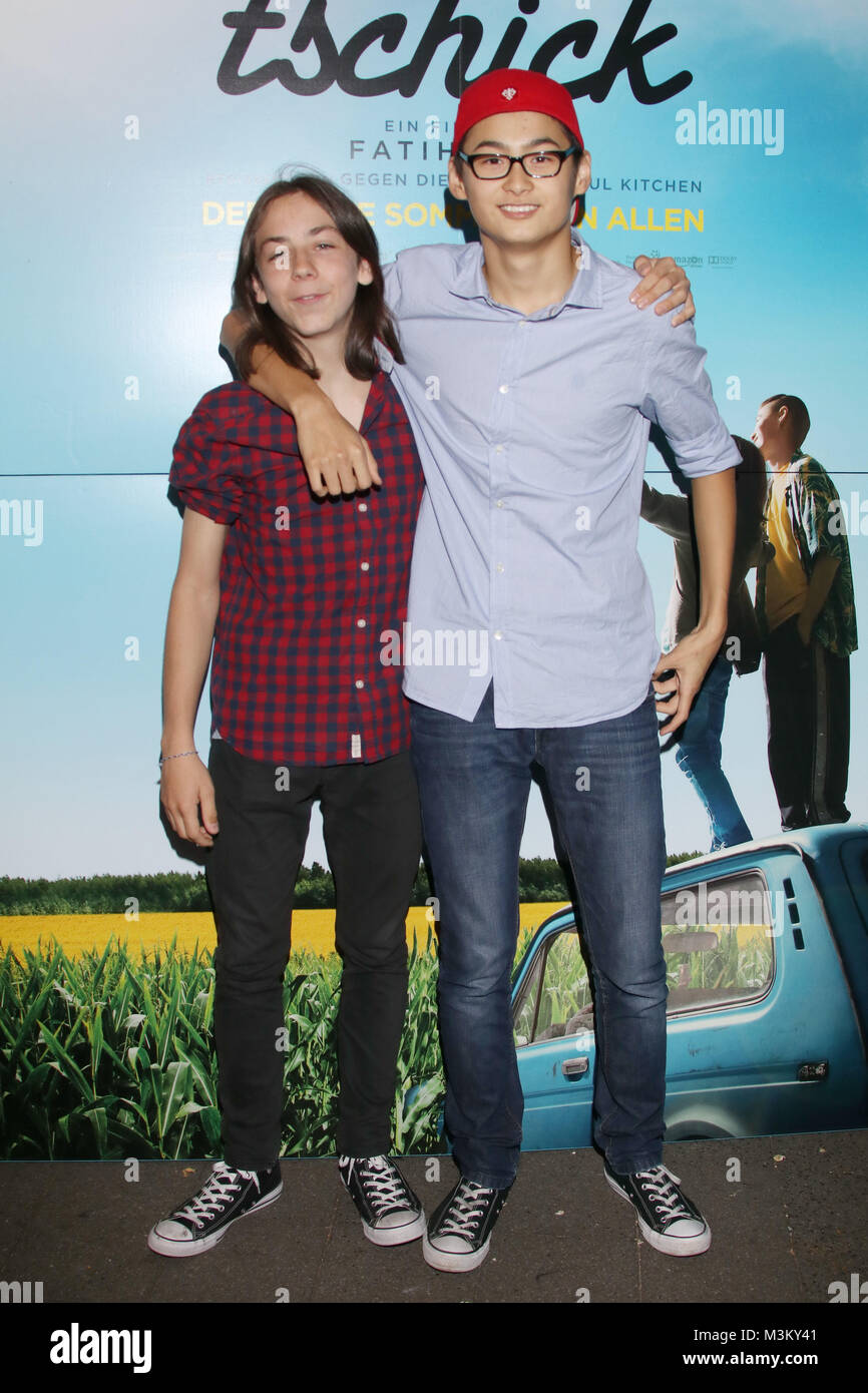 Tristan Goebel (" Maik Klingenberg"), Anand Batbileg ("Andrej "Tschick ...