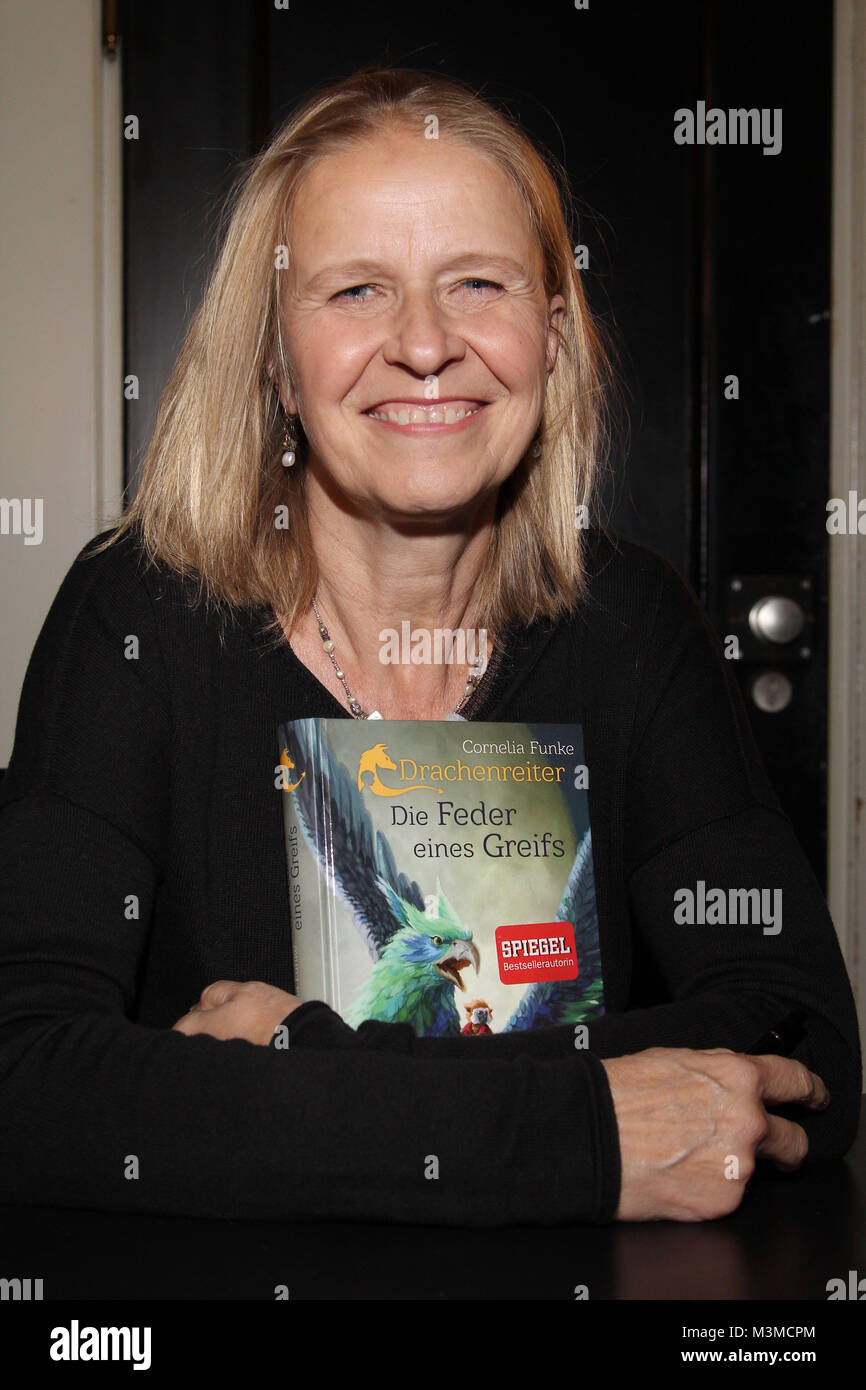 Cornelia funke -Fotos und -Bildmaterial in hoher Auflösung – Alamy