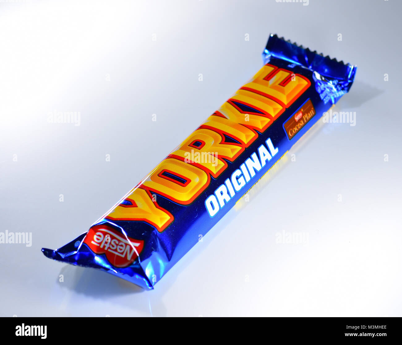 Yorkie bars -Fotos und -Bildmaterial in hoher Auflösung – Alamy
