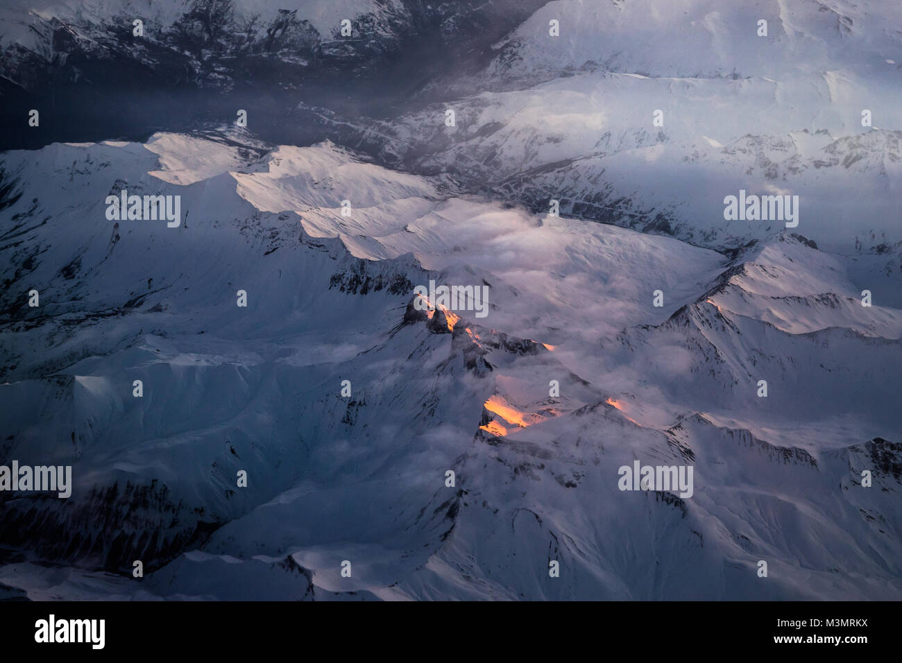 Alpen von oben -Fotos und -Bildmaterial in hoher Auflösung – Alamy