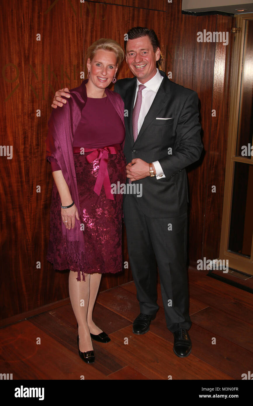 Ingo C. Peters (General Manager Hotel Vier Jahreszeiten) mit seiner ...