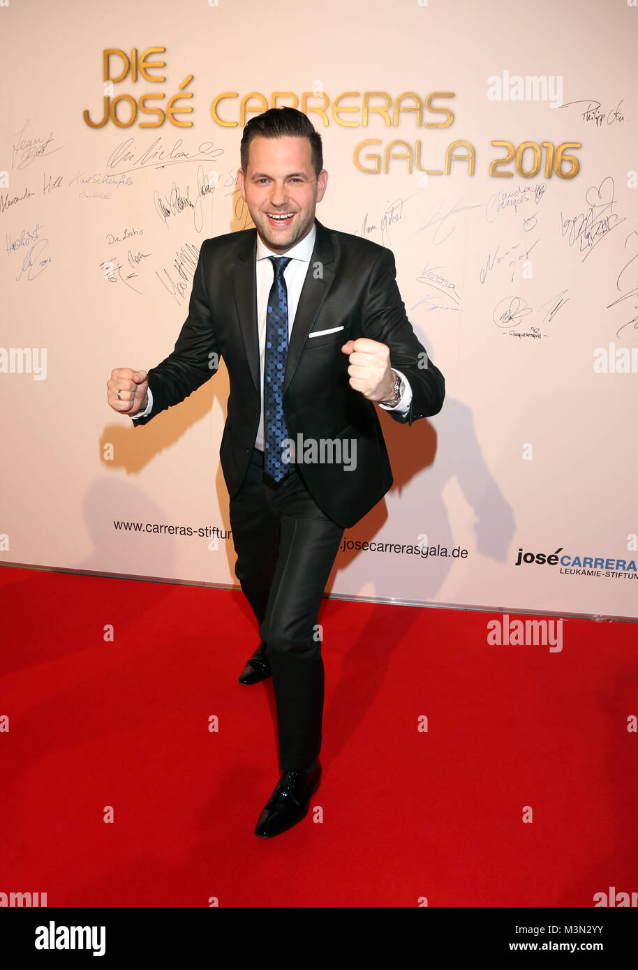 Matthias Killing His Stockfotos und -bilder Kaufen - Alamy