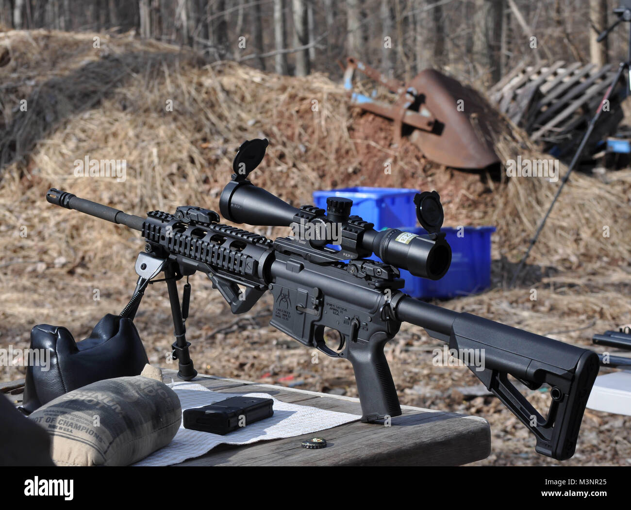 AR 15 AR 15 Sturmgeschütz Gewehr Kaliber 5,56 Stockfotografie - Alamy