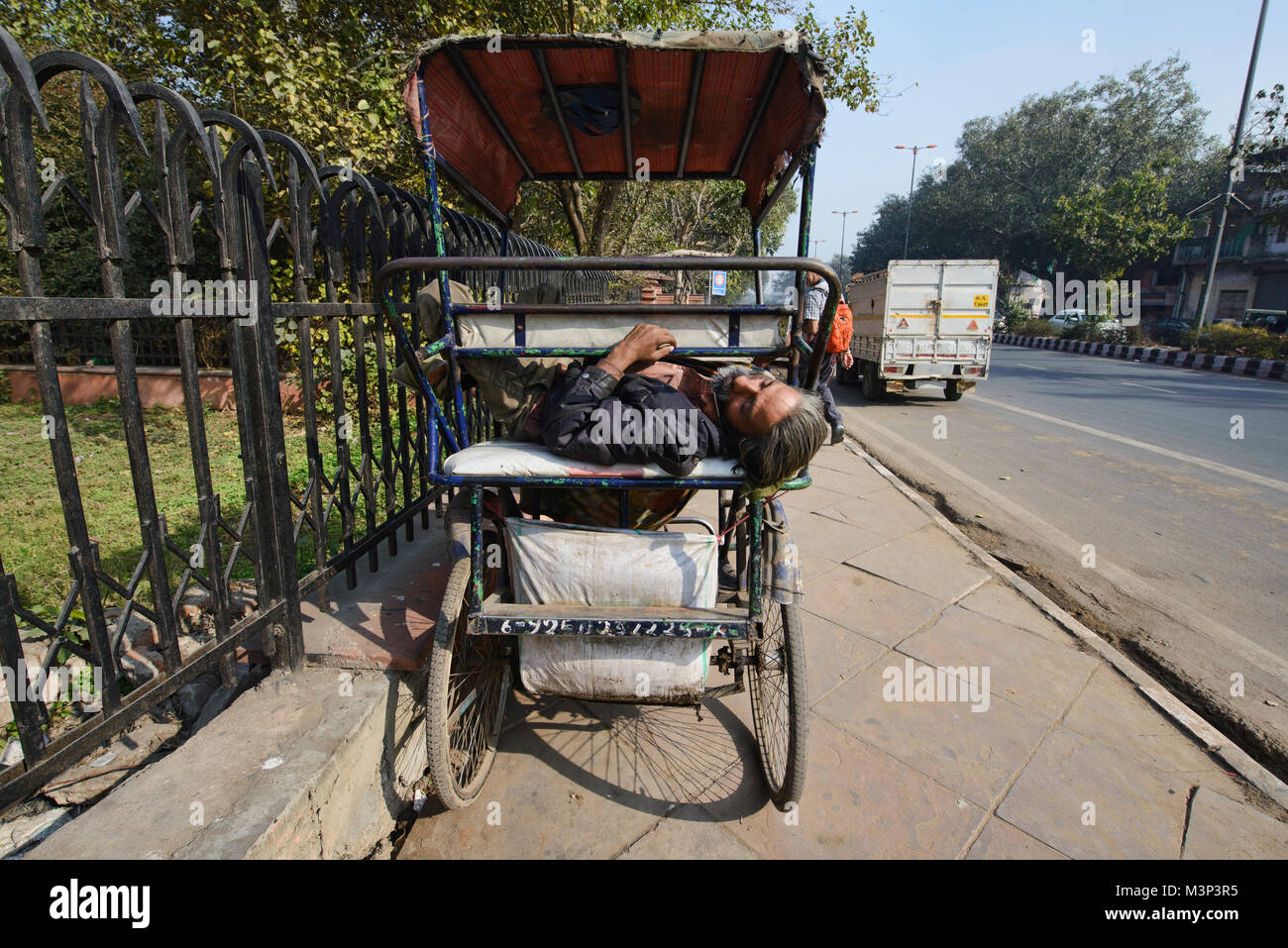 Rikschafahrer altes delhi -Fotos und -Bildmaterial in hoher Auflösung ...