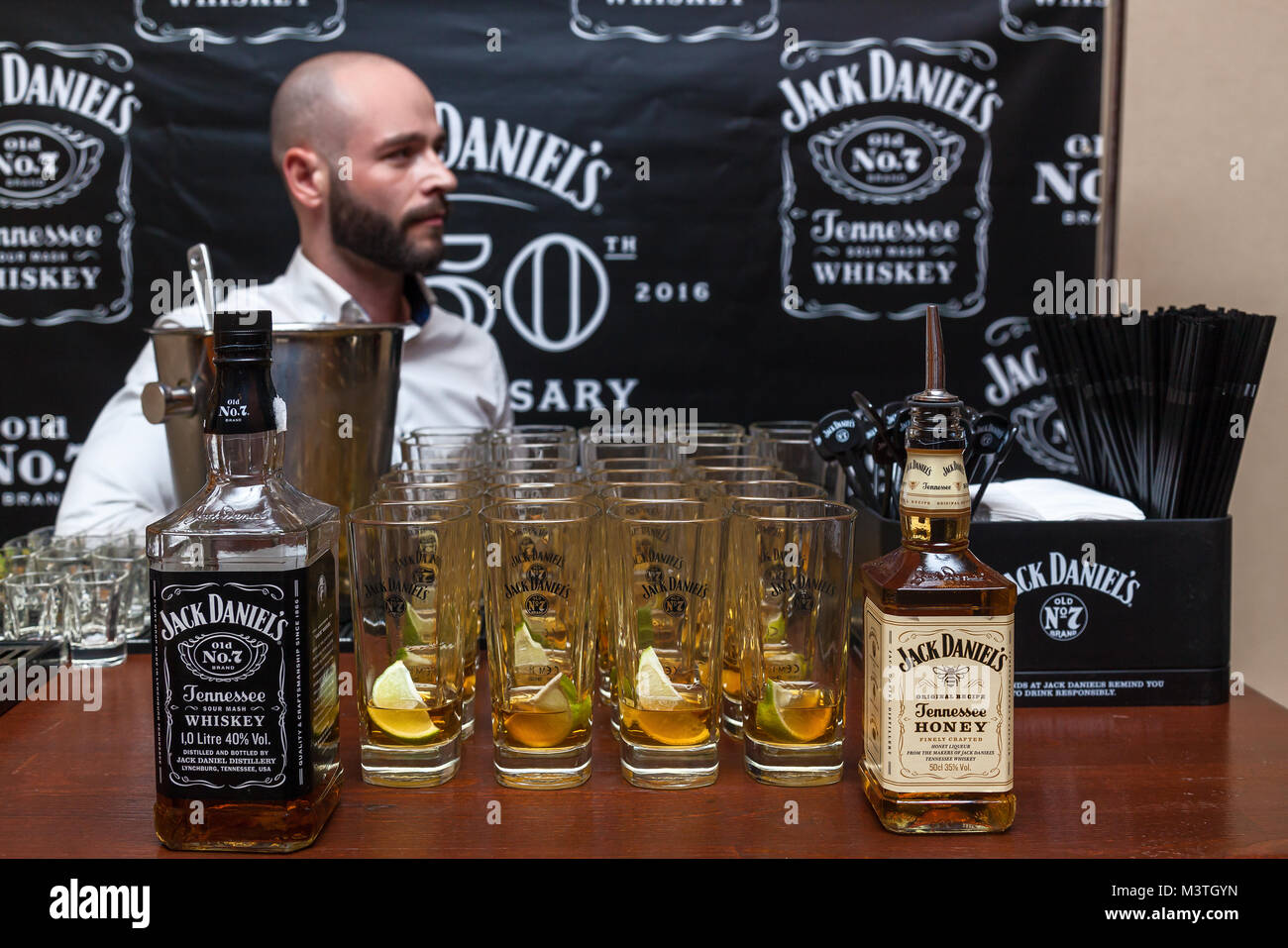Bottle Jack Daniels Whiskey Isolated Stockfotos und -bilder Kaufen - Alamy