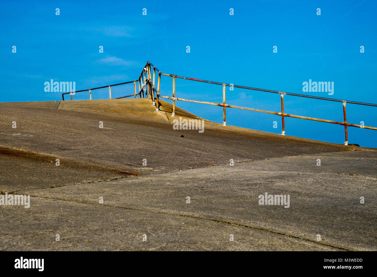 Concrete slipway -Fotos und -Bildmaterial in hoher Auflösung – Alamy
