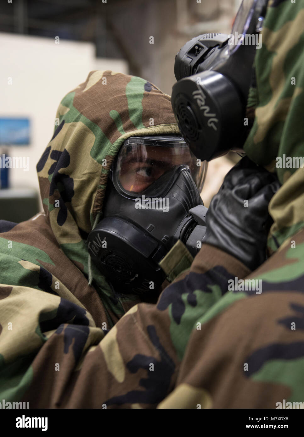 Senior Airman Viviano Garcia, 92 Maintenance Squadron hydraulik ...