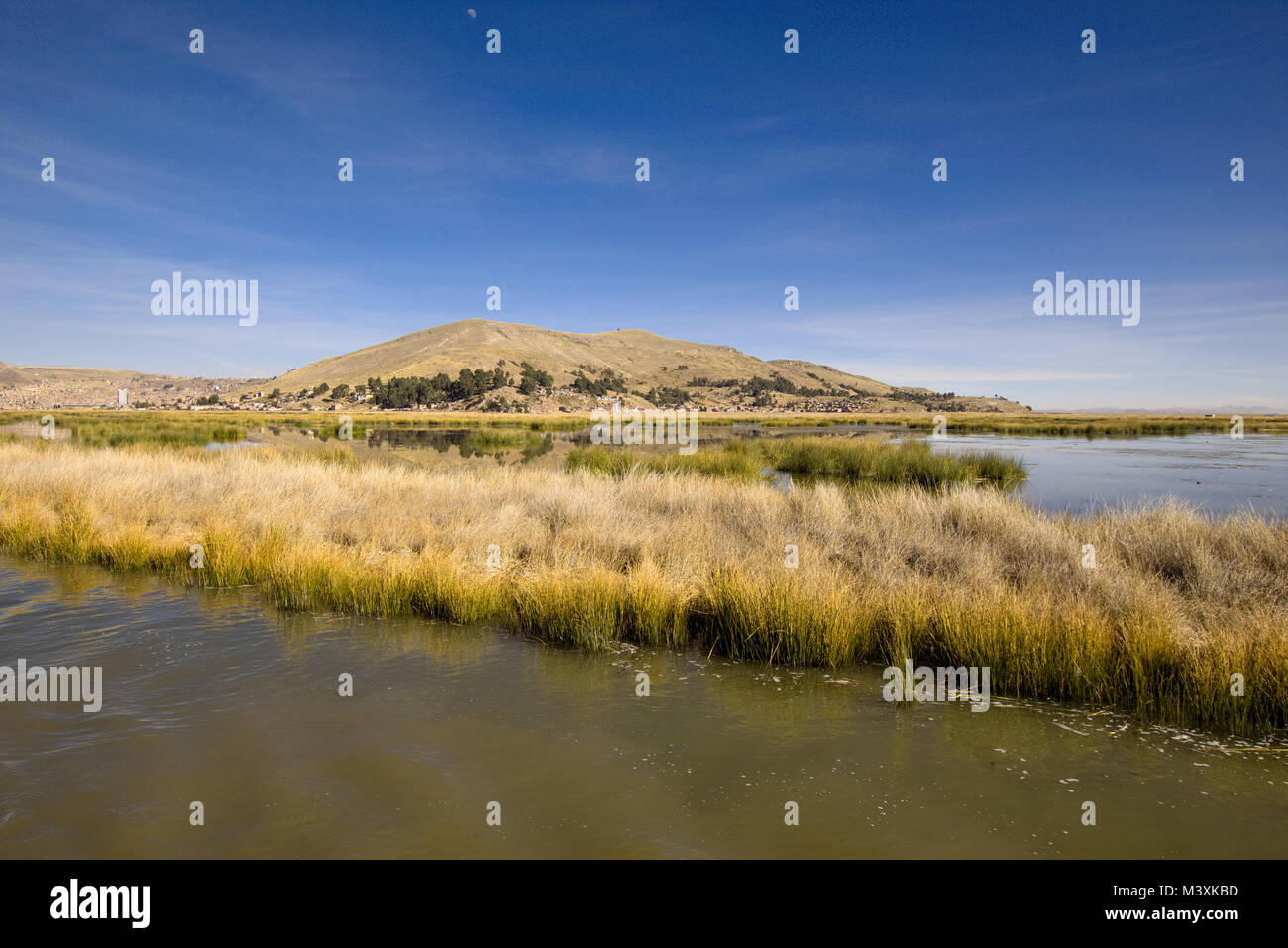 Lago titicaca peru -Fotos und -Bildmaterial in hoher Auflösung – Alamy