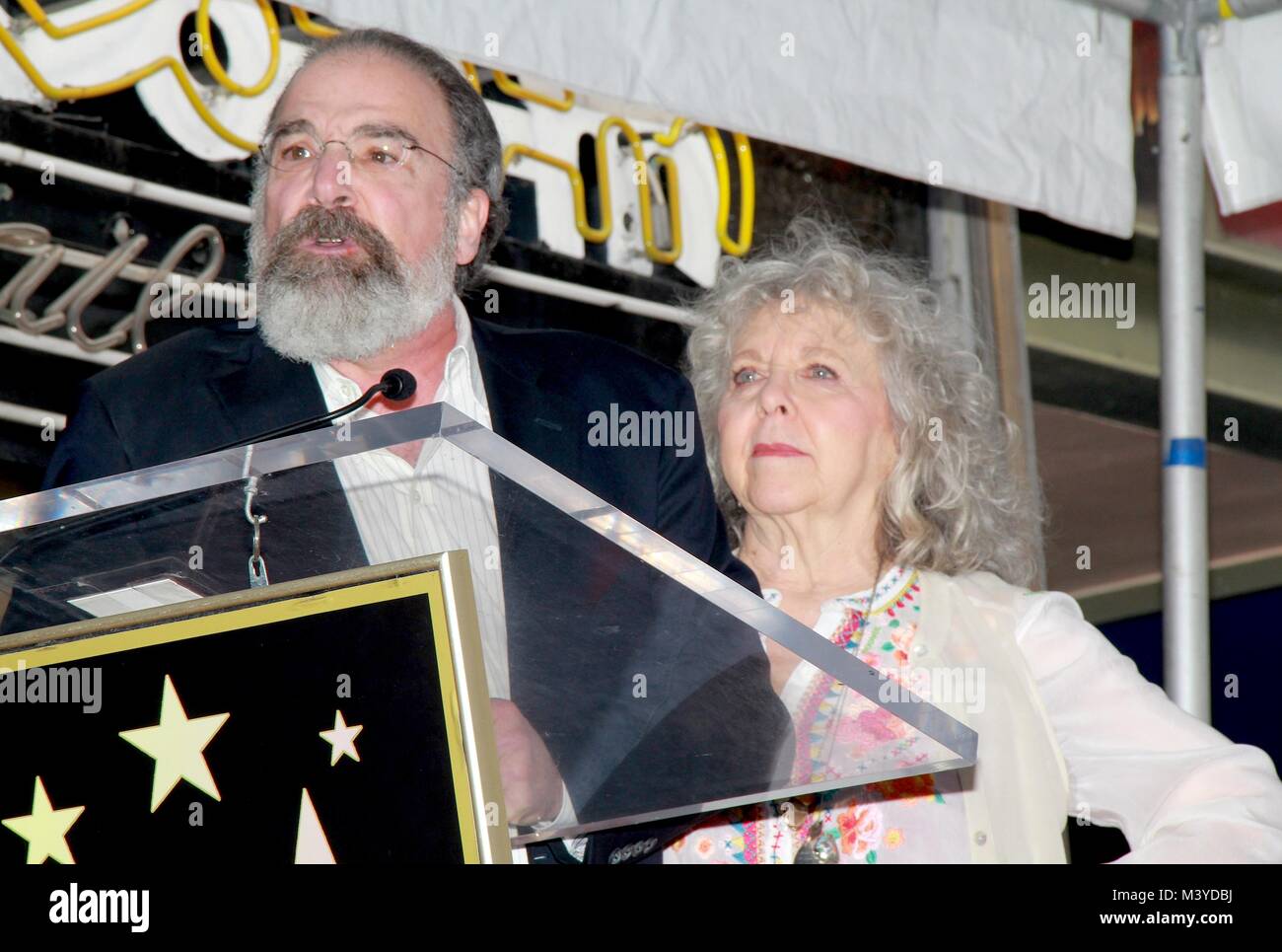 Mandy patinkin wife kathryn grody -Fotos und -Bildmaterial in hoher ...