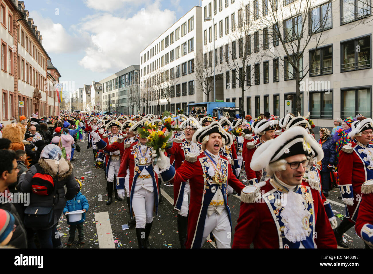 Rosenmontag karneval parade -Fotos und -Bildmaterial in hoher Auflösung ...