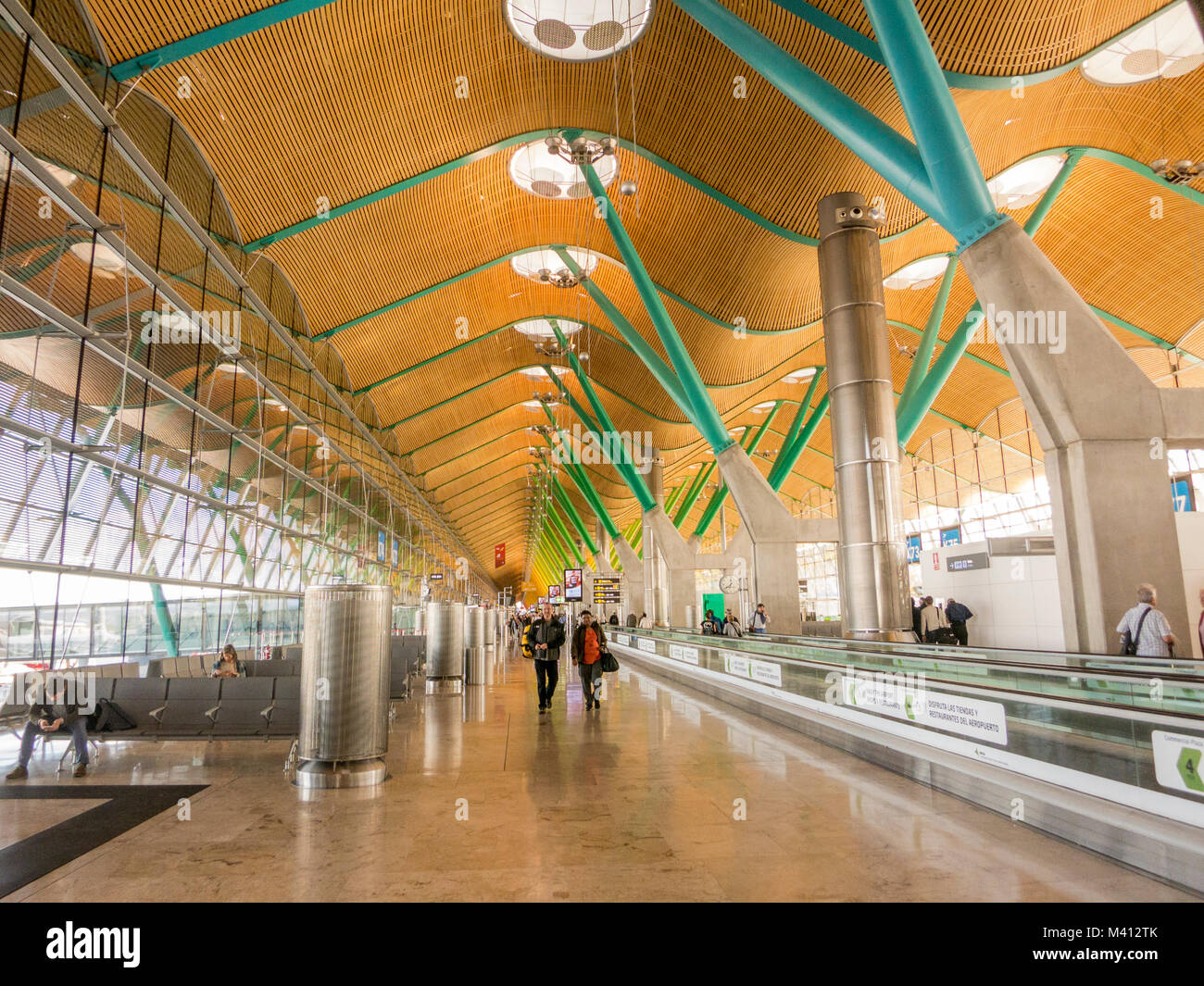 Flughafen madrid -Fotos und -Bildmaterial in hoher Auflösung – Alamy