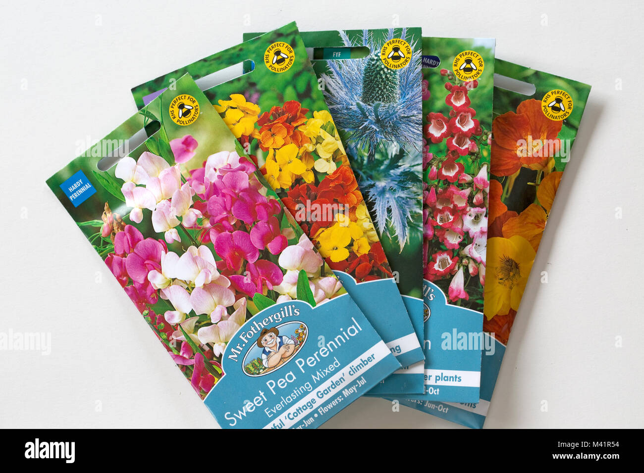 Seed packets with perfect for pollinators logo -Fotos und -Bildmaterial ...