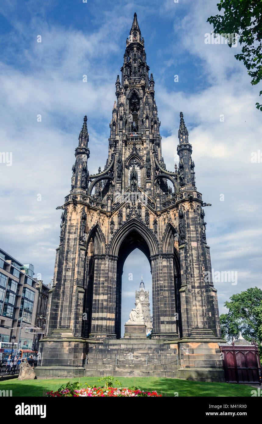 Sir Walter Scott Memorial, Edinburgh, Schottland Stockfotografie - Alamy