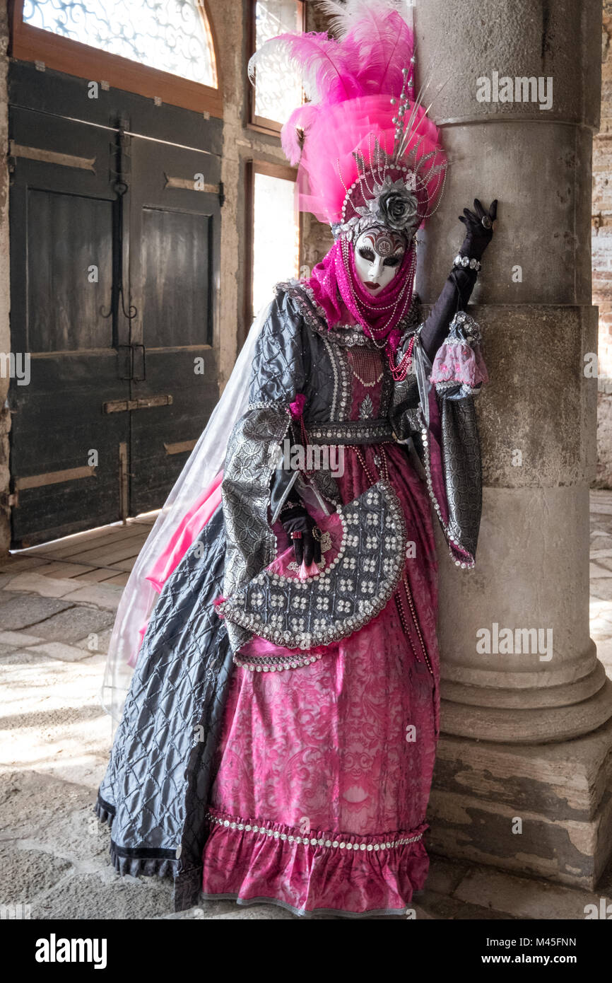 Verkleidung Gemalt Stockfotos und -bilder Kaufen - Alamy