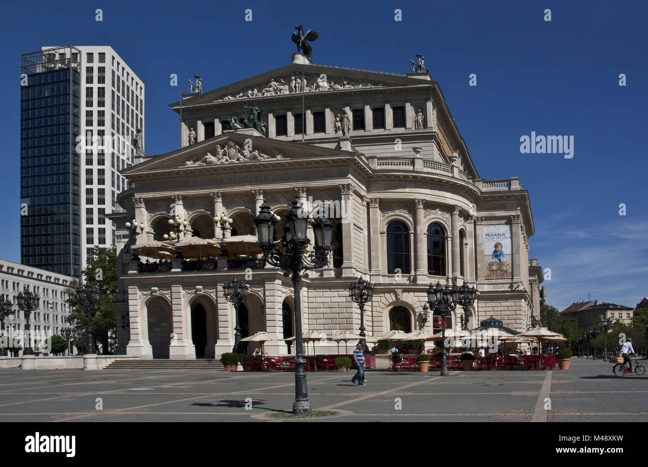 Alte oper frankfurt -Fotos und -Bildmaterial in hoher Auflösung – Alamy