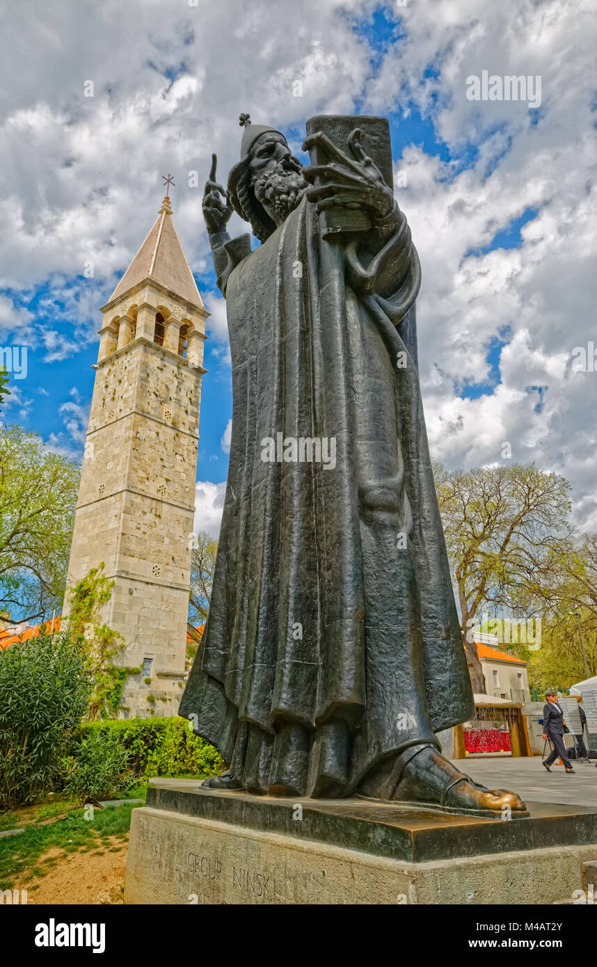 Statue gregory nin split -Fotos und -Bildmaterial in hoher Auflösung ...