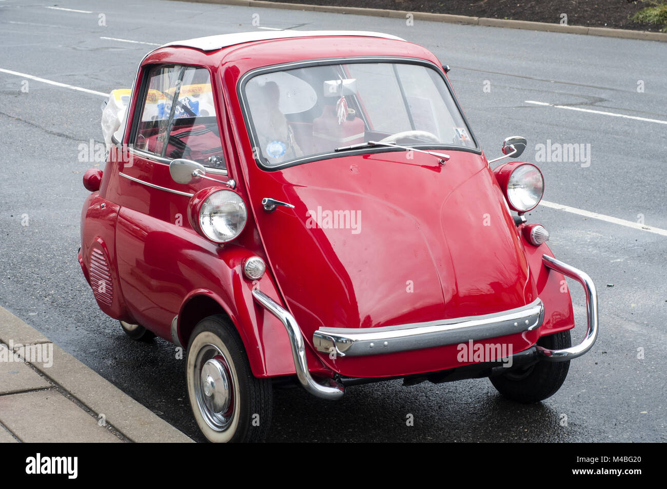 Altes rotes oldtimer -Fotos und -Bildmaterial in hoher Auflösung – Alamy