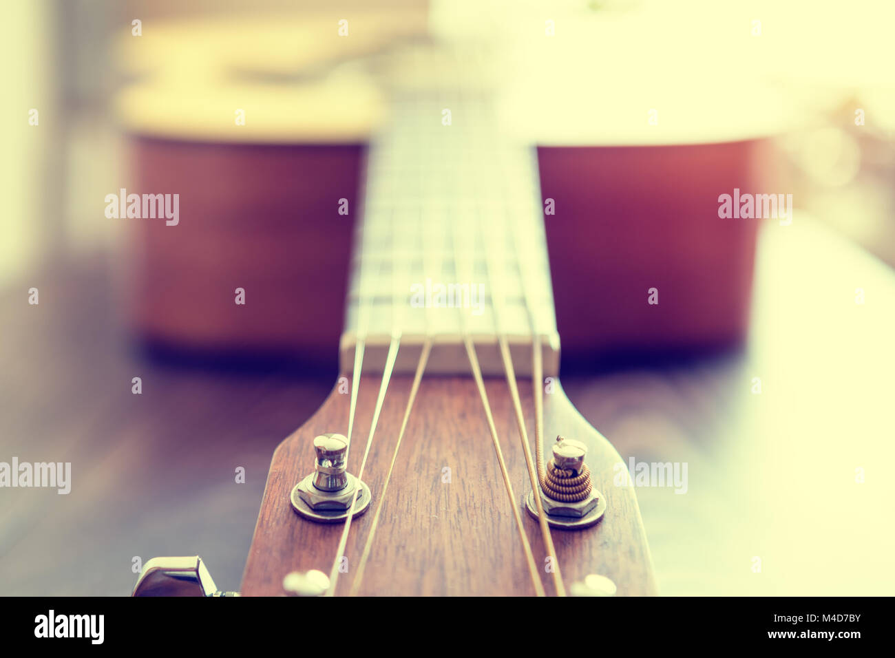 Classic guitars -Fotos und -Bildmaterial in hoher Auflösung – Alamy