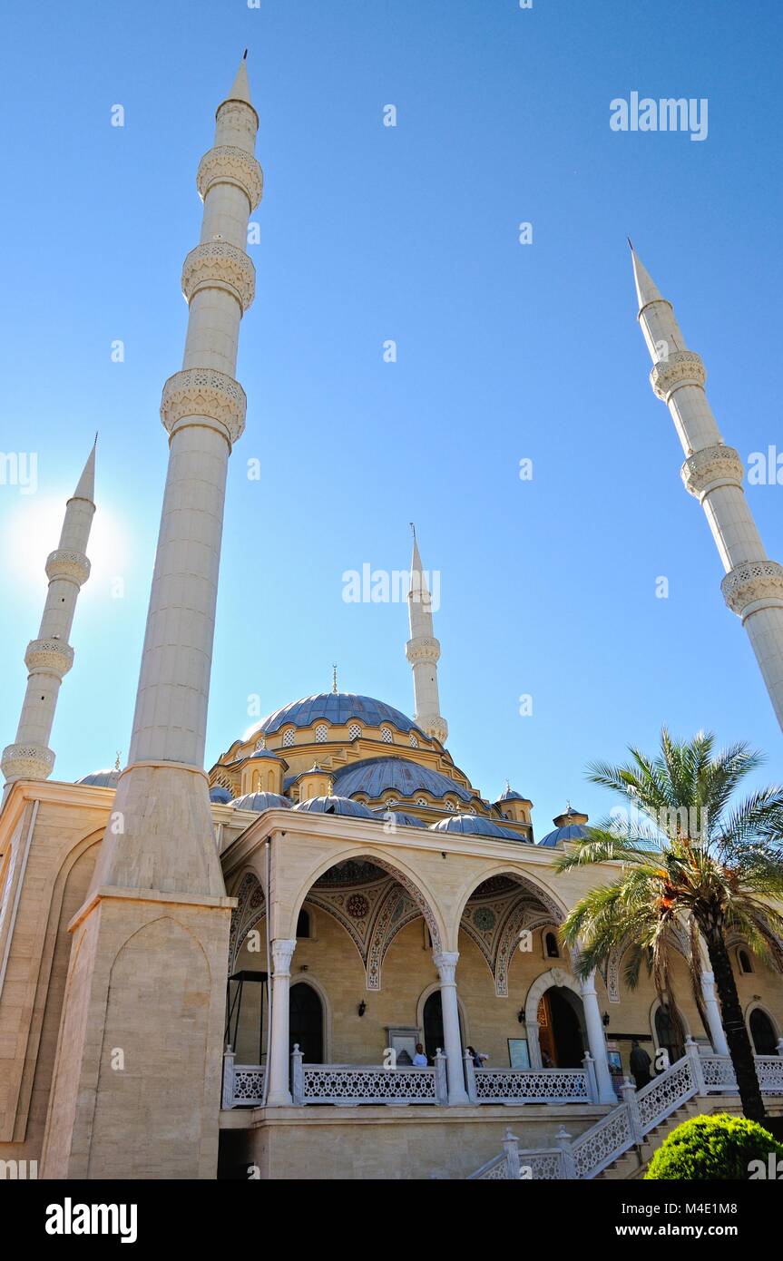 Blaue moschee manavgat -Fotos und -Bildmaterial in hoher Auflösung – Alamy