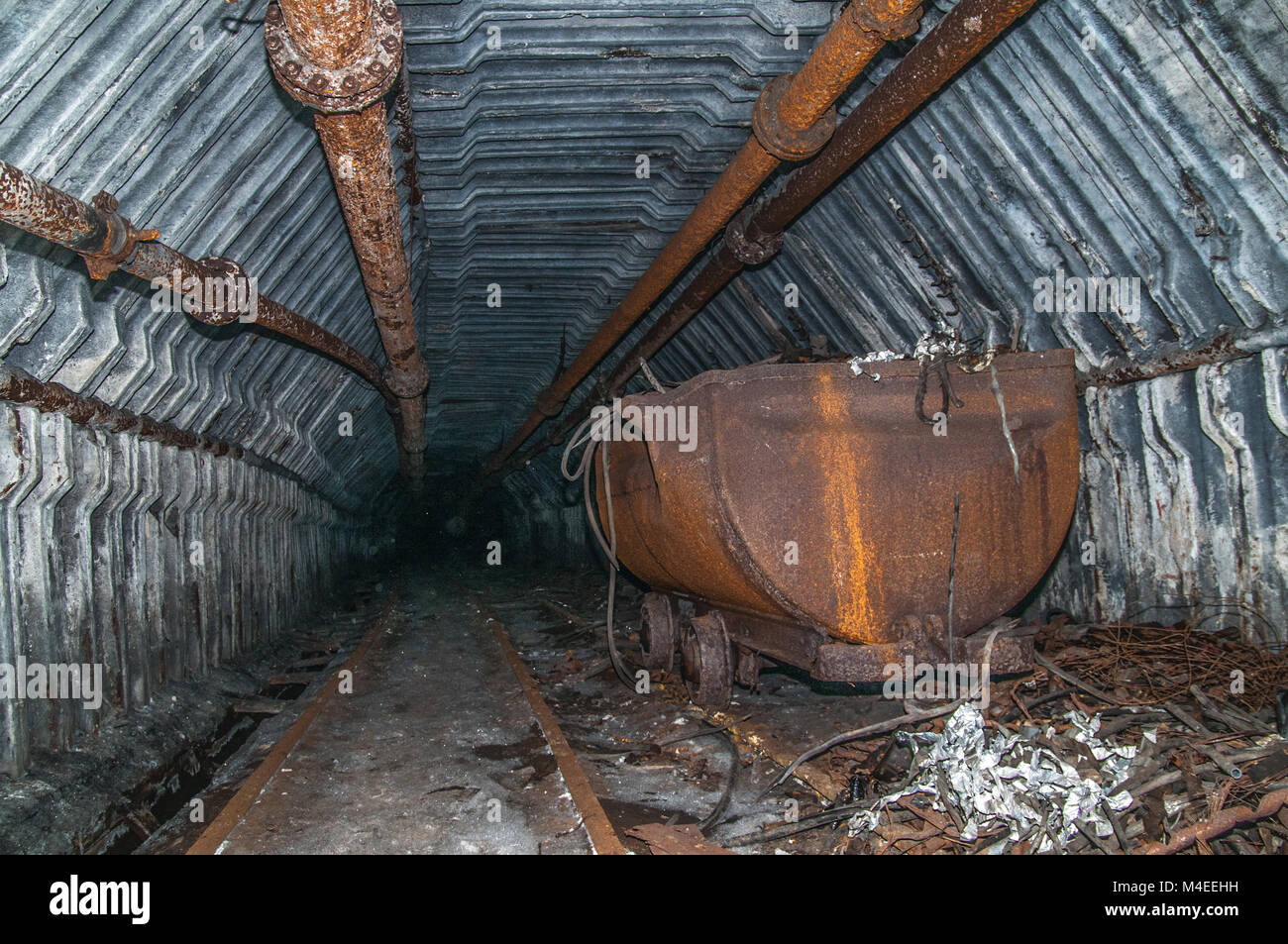Aufgegebene mine mit trolley -Fotos und -Bildmaterial in hoher ...