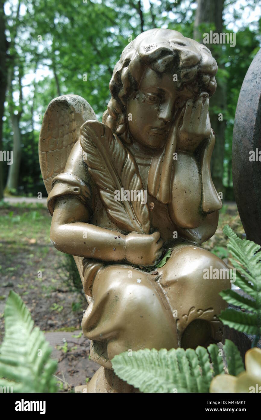 Grave angel -Fotos und -Bildmaterial in hoher Auflösung – Alamy