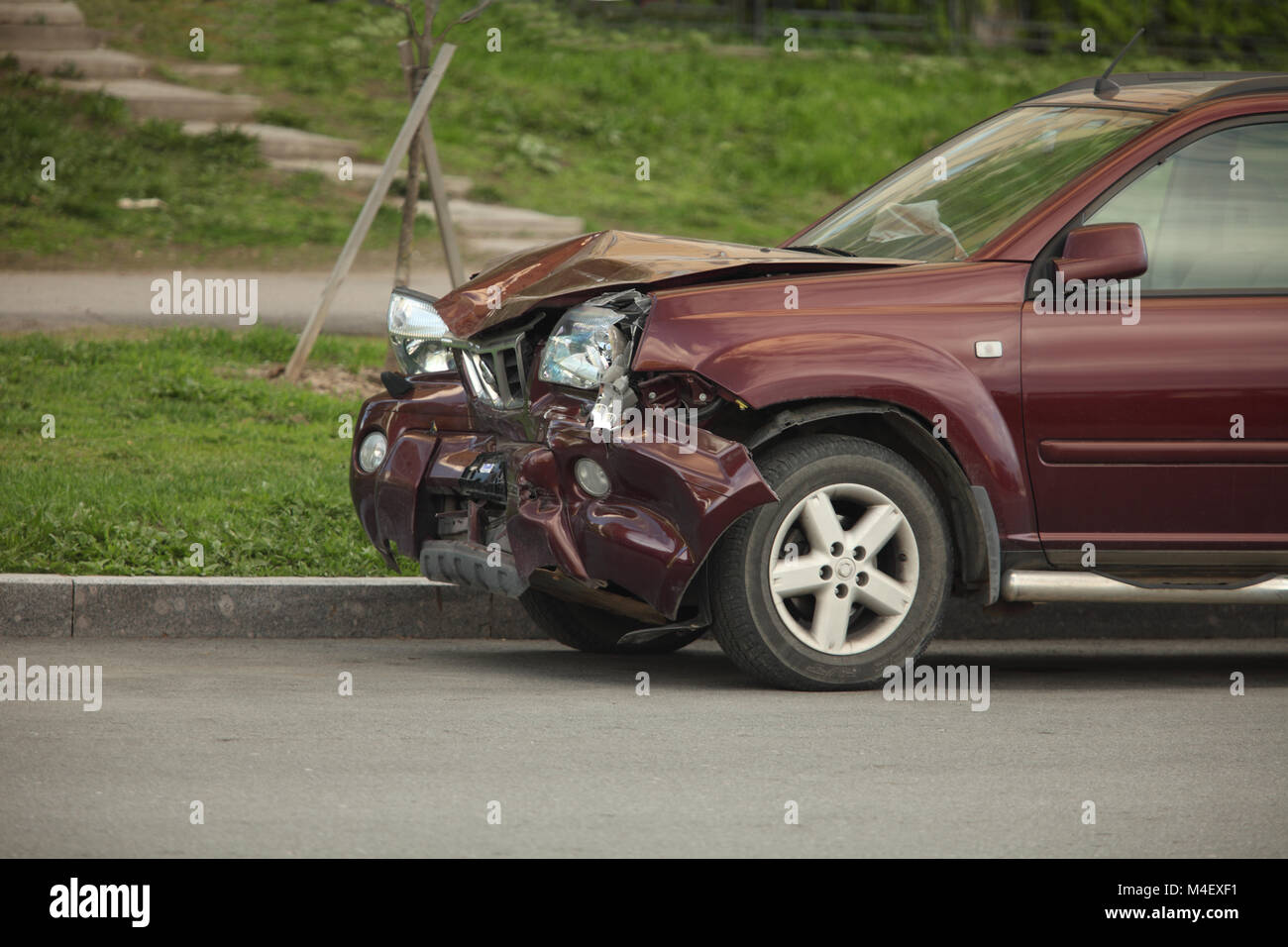 Head on collision -Fotos und -Bildmaterial in hoher Auflösung – Alamy