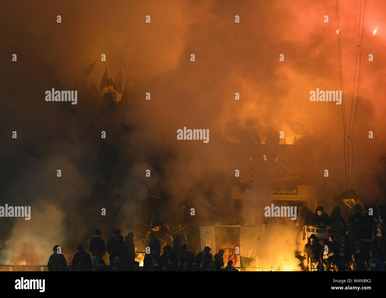 Slask wroclaw fans -Fotos und -Bildmaterial in hoher Auflösung – Alamy