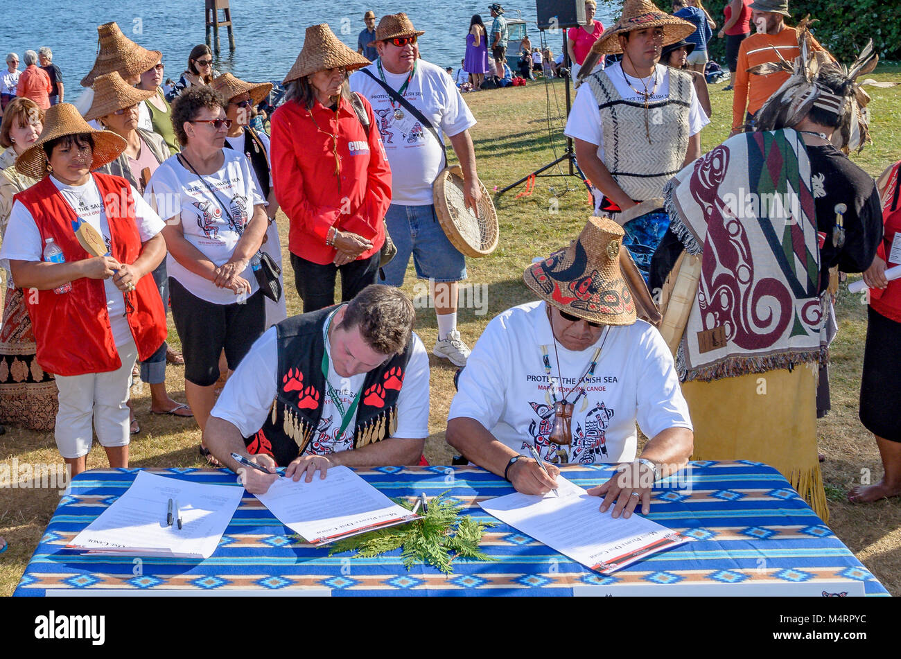 Chief Justin George der Tsleil-Waututh Nation und Chief Gibby Jakob von ...