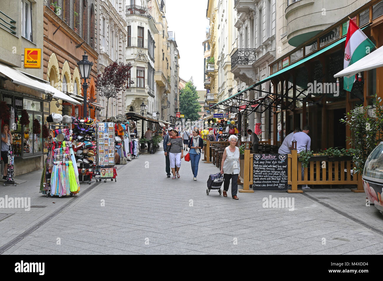 Vaci straße -Fotos und -Bildmaterial in hoher Auflösung – Alamy