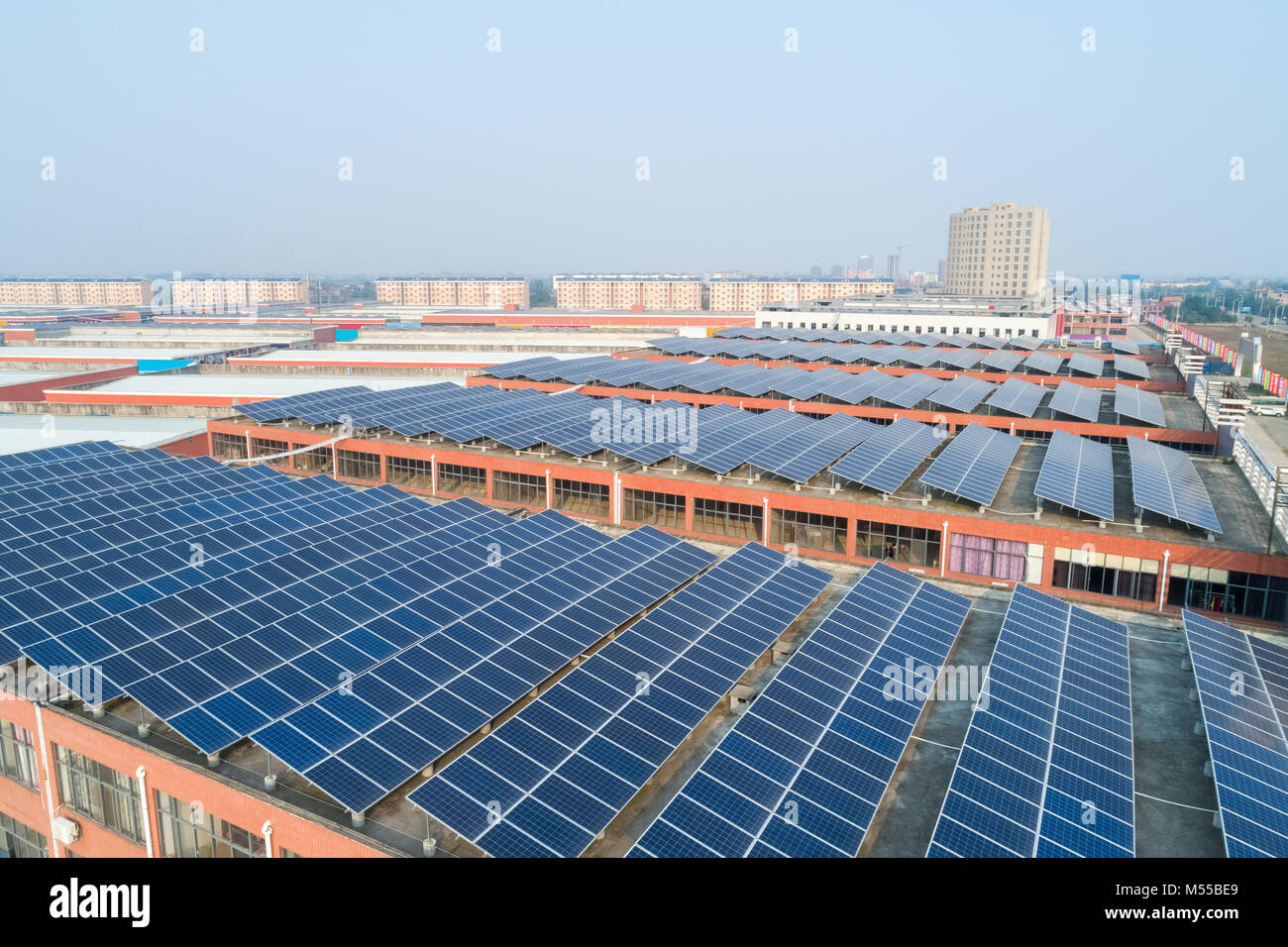 Elektrisches dach -Fotos und -Bildmaterial in hoher Auflösung – Alamy