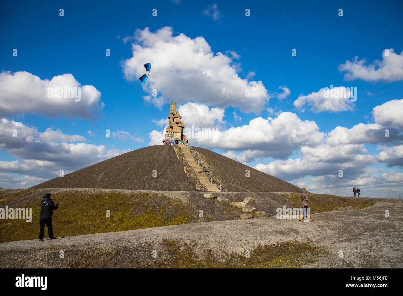 Halde Rheinelbe in Gelsenkirchen, 100 Meter hohen Haufen Berge ...