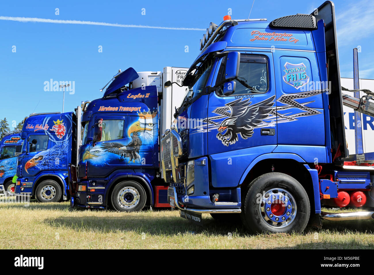 Painted decorated lorry truck -Fotos und -Bildmaterial in hoher ...