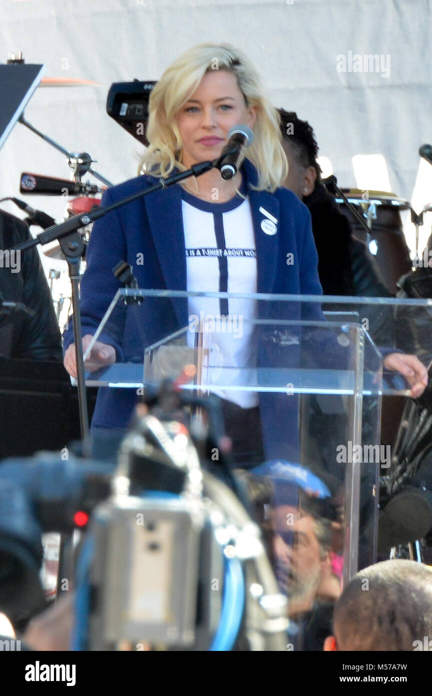 Elizabeth Banks spricht am März der Frauen mit: Elizabeth Banks Wo ...